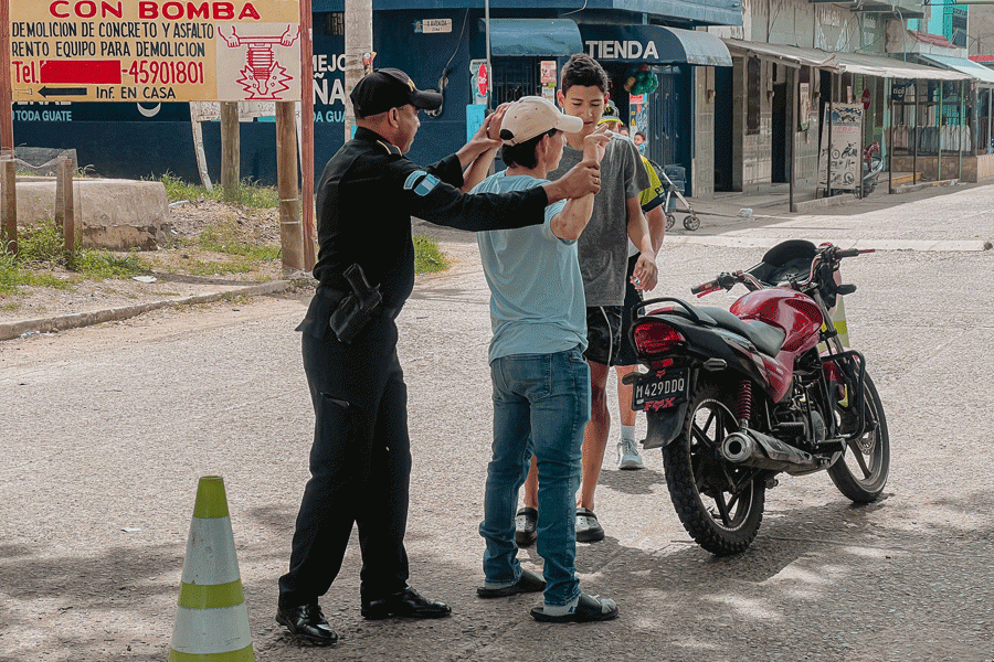 Coordinación con la Policía Nacional Civil de la comisaría 21 y PNC del Departamento de Tránsito ...